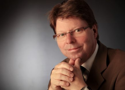 Univ. Prof. Dr. Jörg Helbig - Alpen-Adria Uni.Klagenfurt - Presseflash