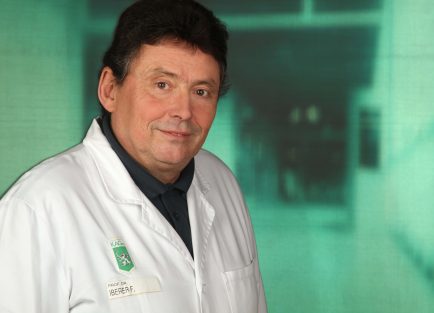 Univ.Prof.Dr. Florian Iberer - Klin. Abt. f. Transplantationschirugie ...