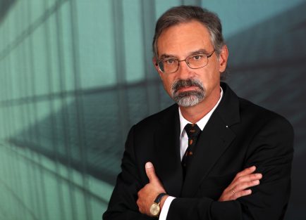 Dr. Klaus Mitzner- Labrés - Dr. Klaus J. Mitzner Labrés - Presseflash